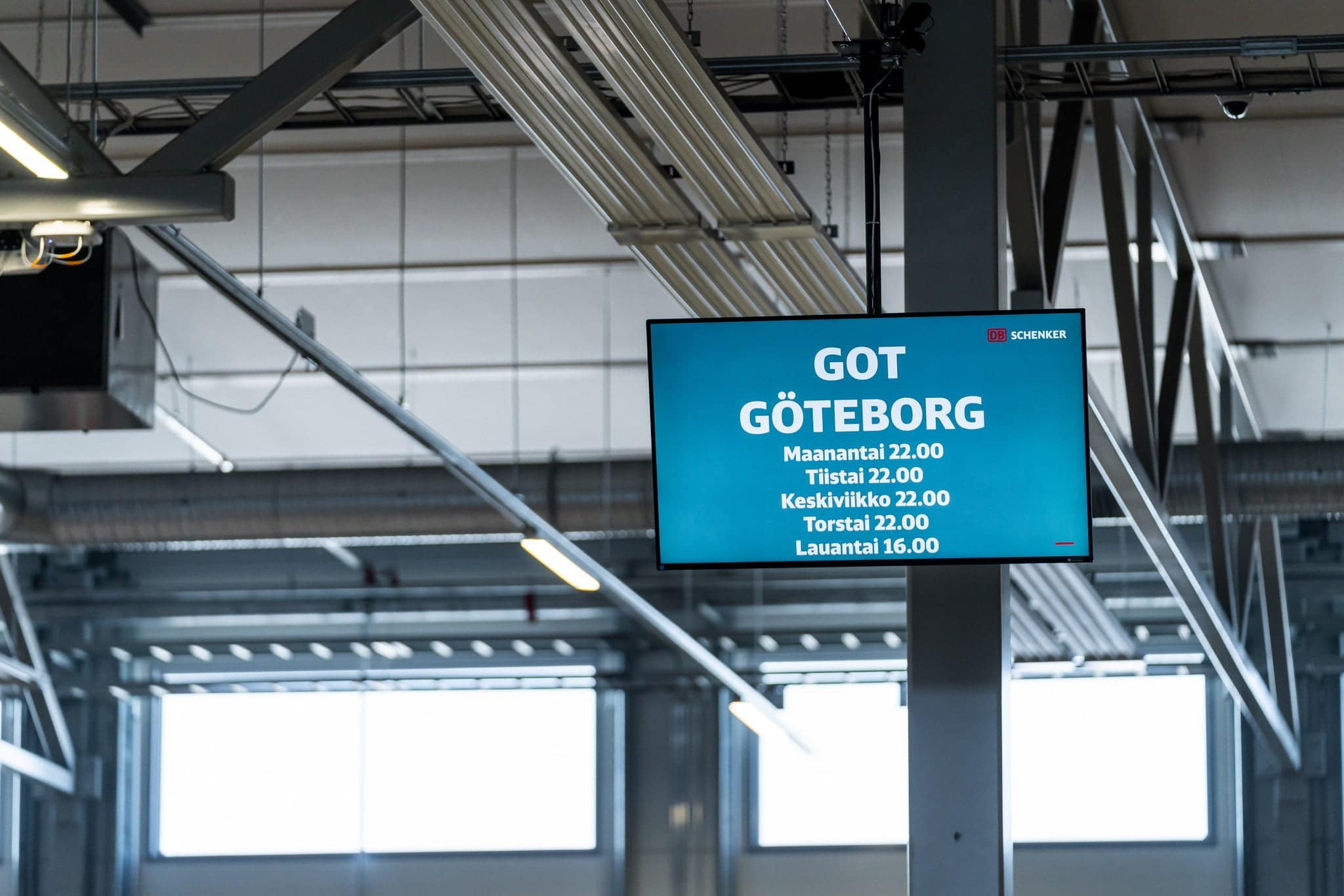 Versatile digital signage services – FirstView